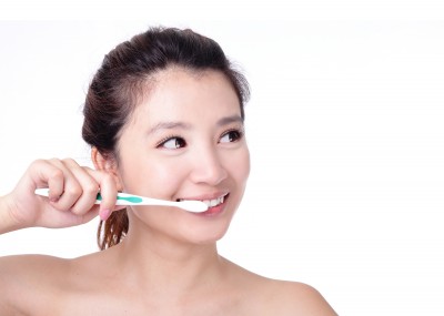 Fact or Fiction? The Whole “Tooth” : 5 Facts that you should Know (zh)